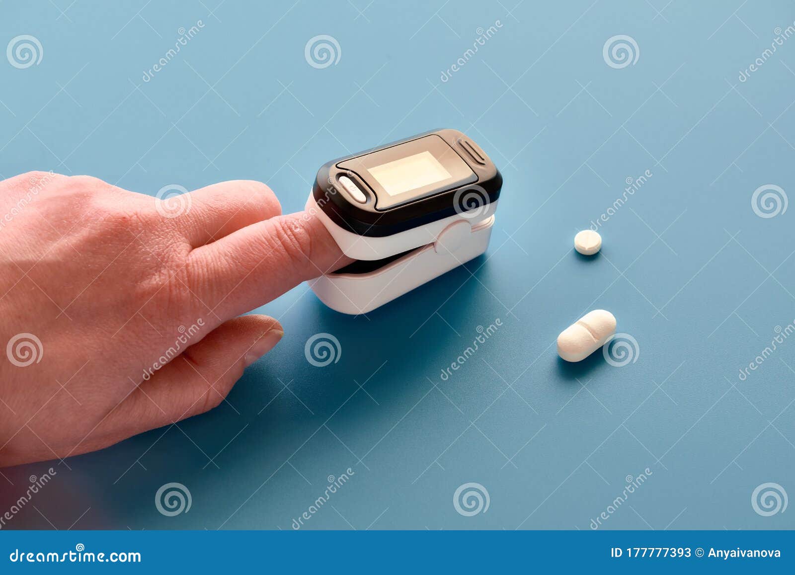 Pulse Oximeter Portable Digital Device To Measure Person`s Oxygen ... Pulse Oximeter Portable Digital Device To Measure Person`s Oxygen ...