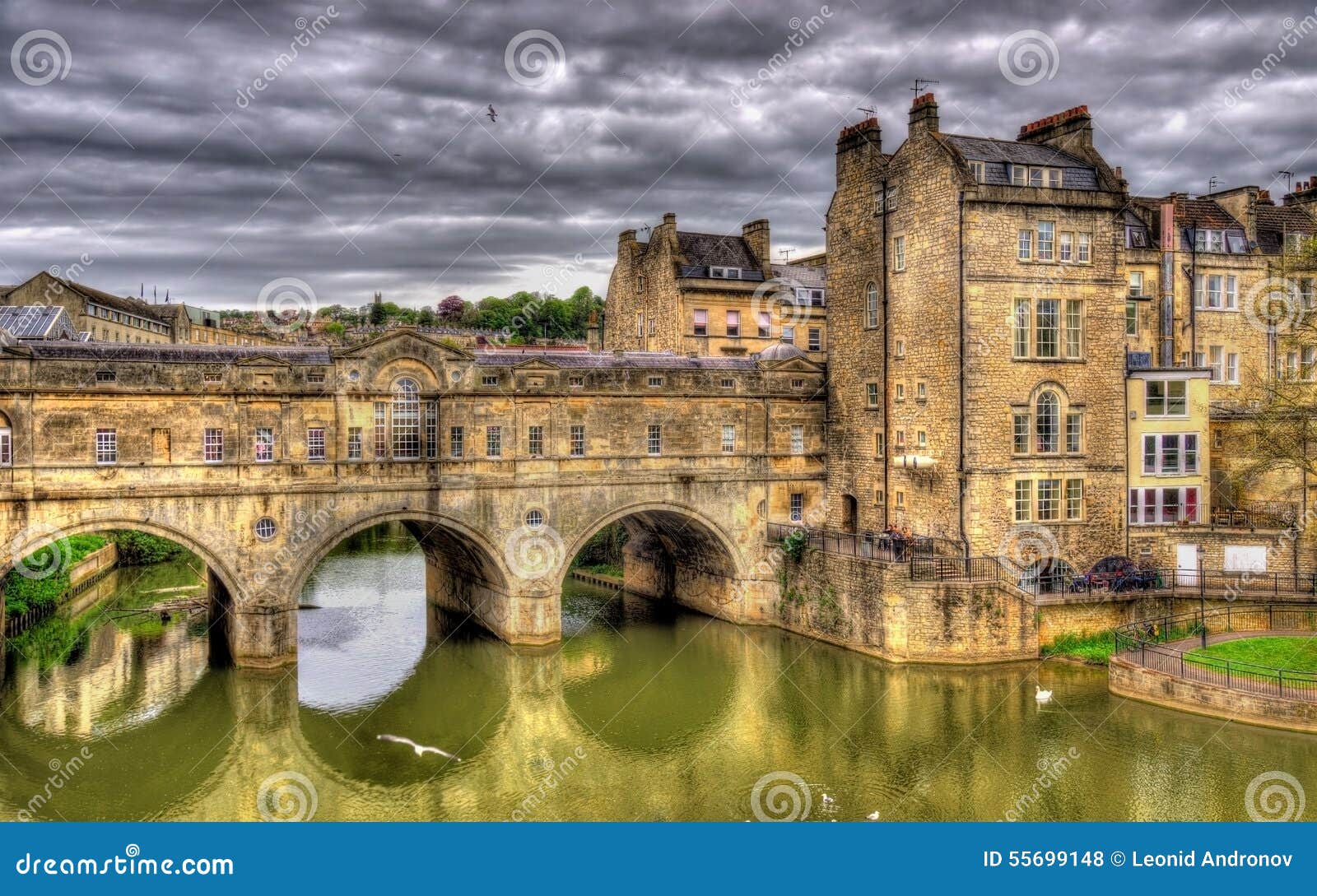 Pulteney Bridge Over the River Avon in Bath Stock Photo - Image of ...