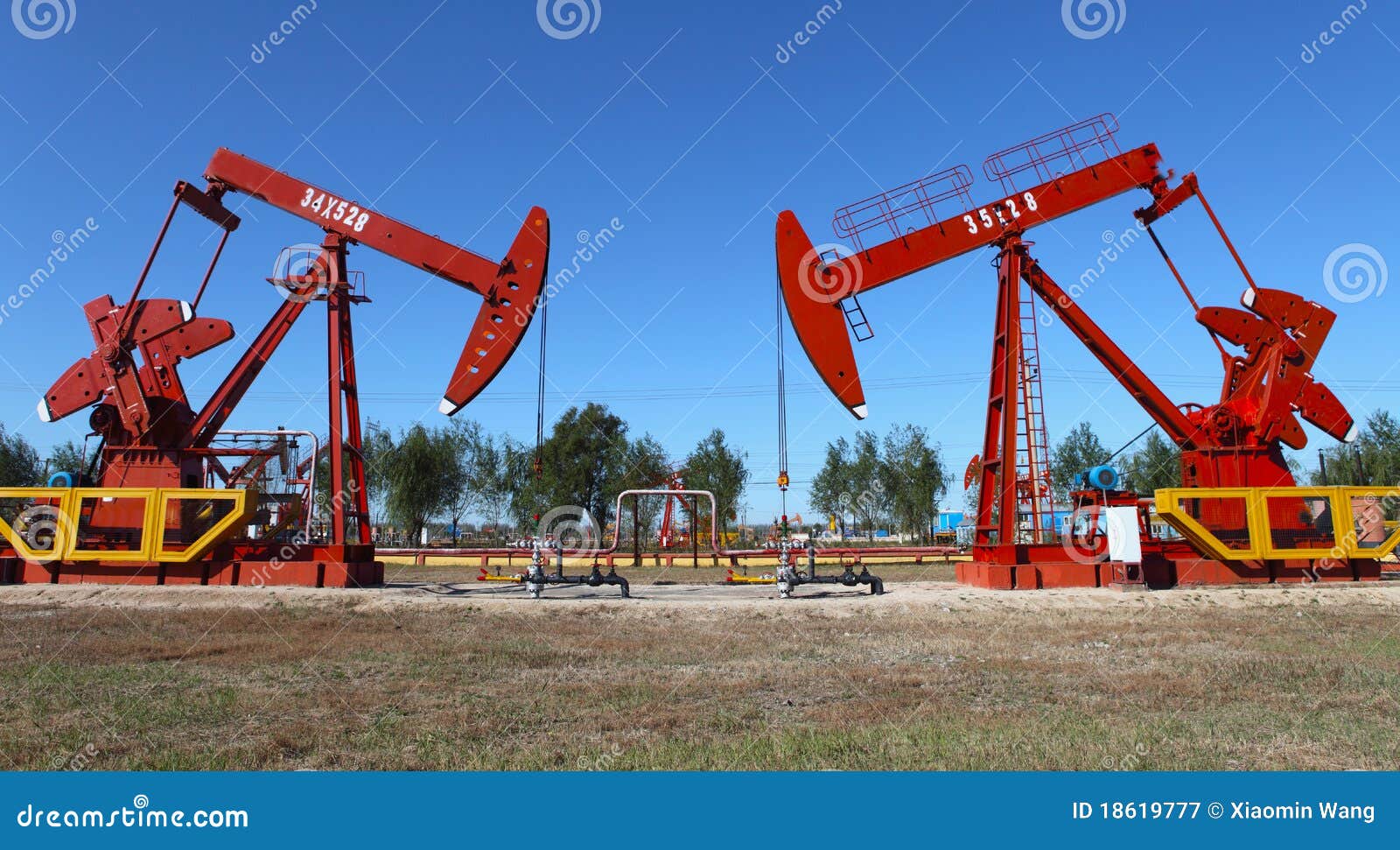 PUMPING OIL stock image. Image of reservoir, equipment - 18619777