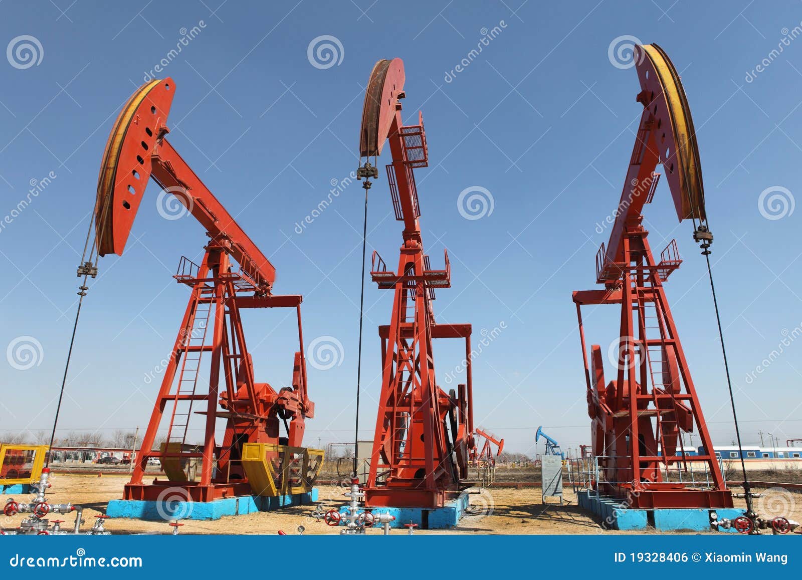 PUMPING OIL stock photo. Image of commercial, resources - 19328406