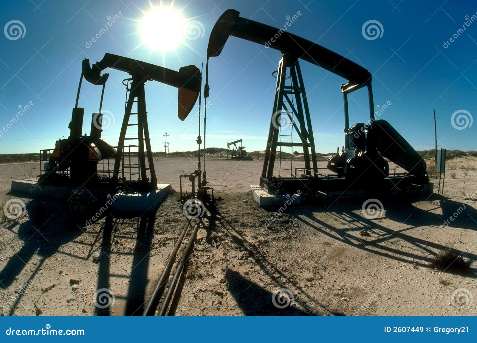Pumping oil stock image. Image of cranes, field, drilling - 2607449