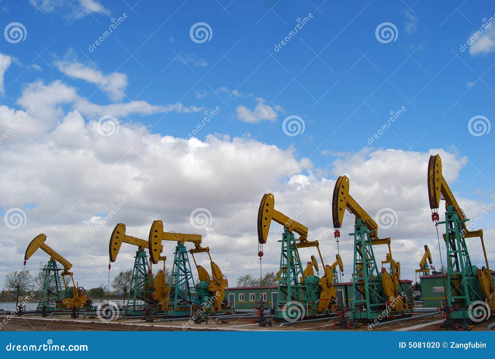Pumping oil stock photo. Image of industrial, pumps, wells - 5081020