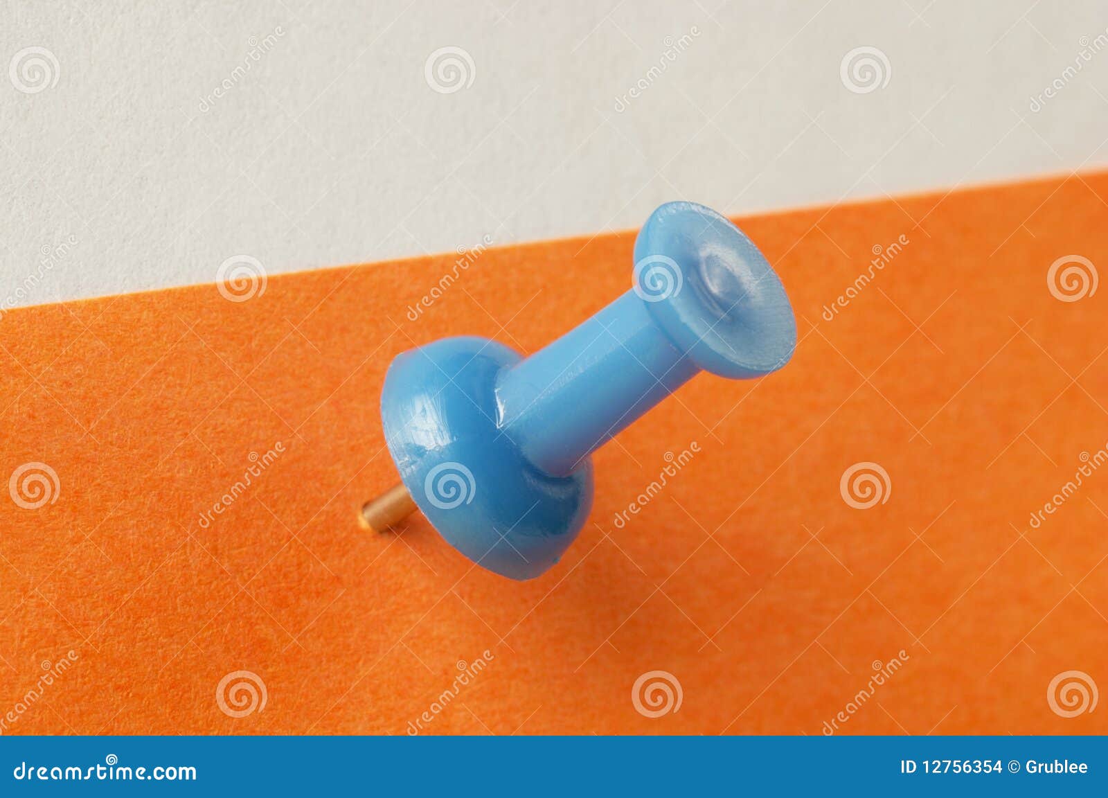 Punaise stock foto. Image of stationair, blauw, kopspijker - 12756354