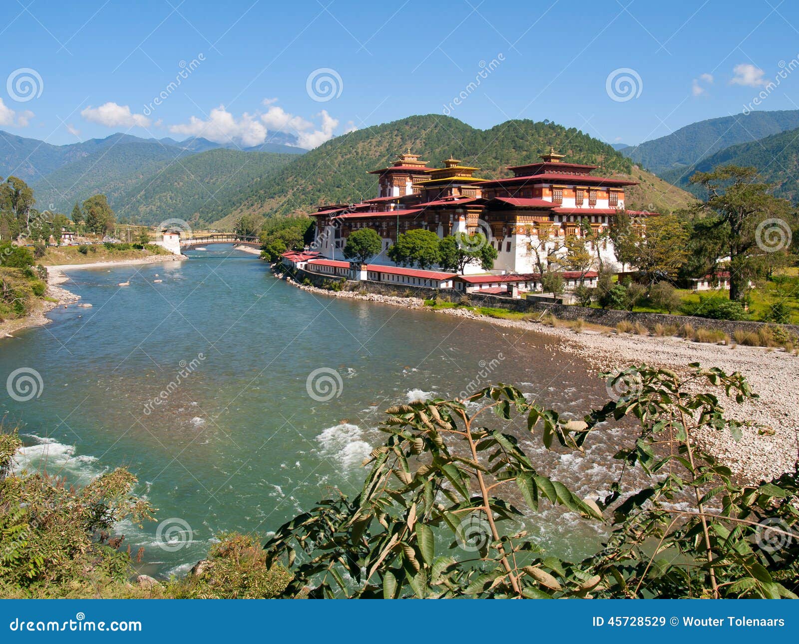 Punakha Dzong and the Mo Chhu River in Bhutan Stock Image - Image of ...