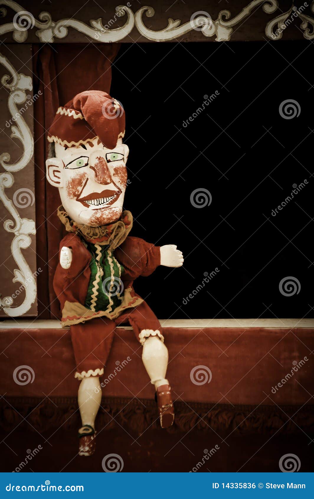 Jester With Puppets Royalty-Free Stock Photo | CartoonDealer.com #29198109