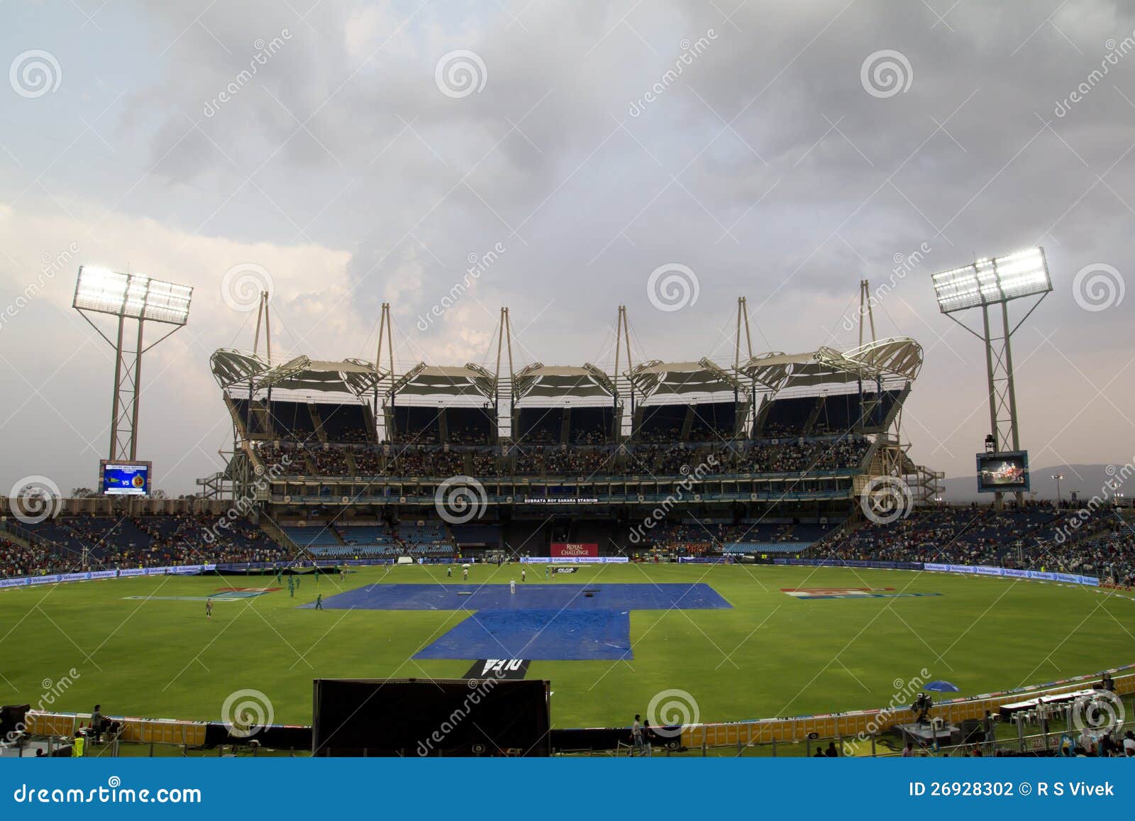 Pune Cricket Stadium editorial photography. Image of cover - 26928302