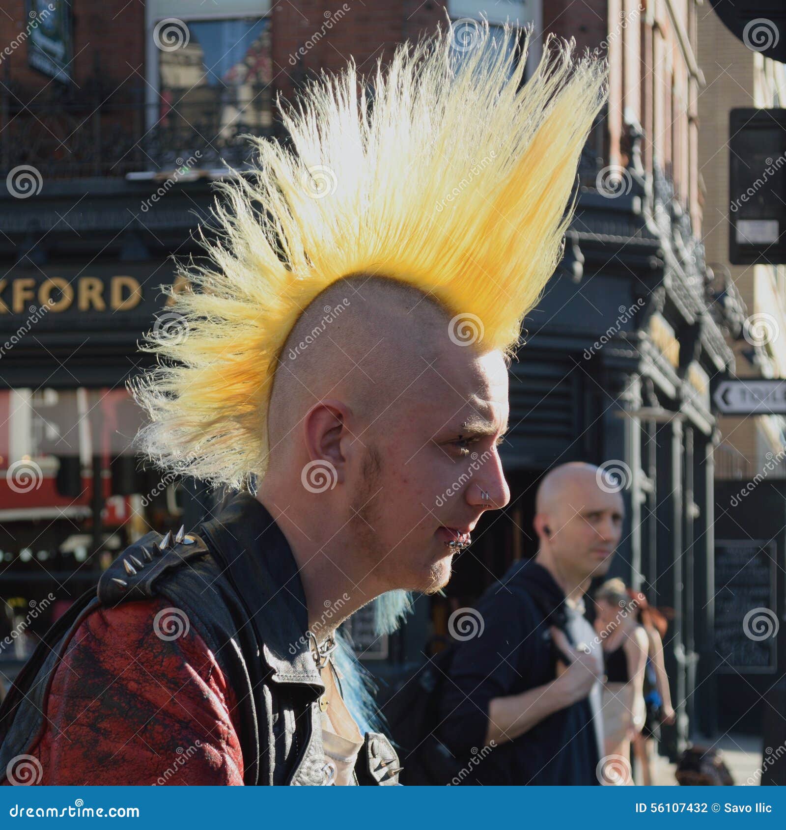 Punky fotografía editorial. Imagen de calle, vida, cultura - 56107432