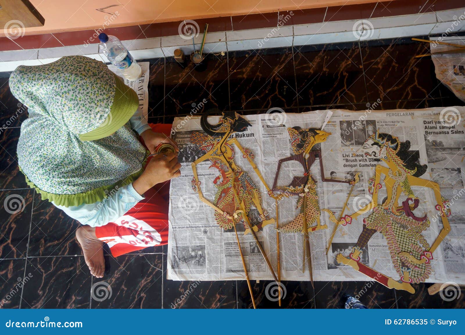 Making Puppets Editorial Photo | CartoonDealer.com #69042913