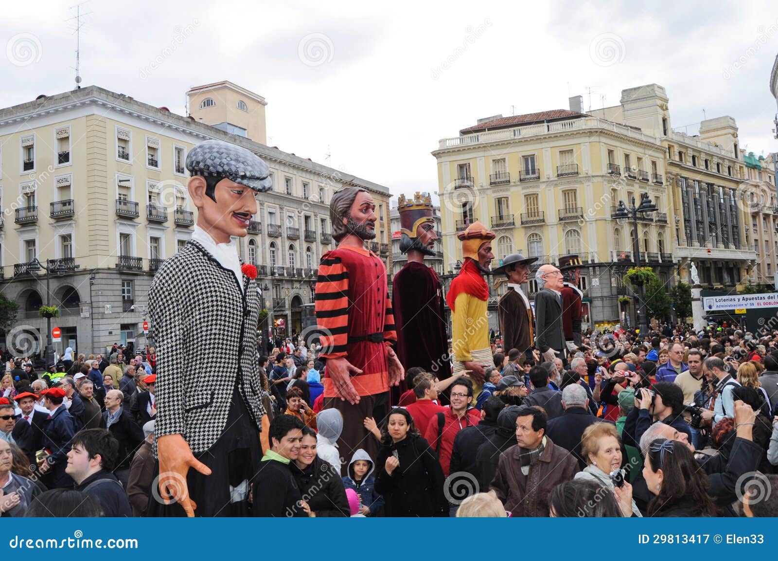 Puppet Street Show in Madrid Editorial Photography - Image of madrid ...