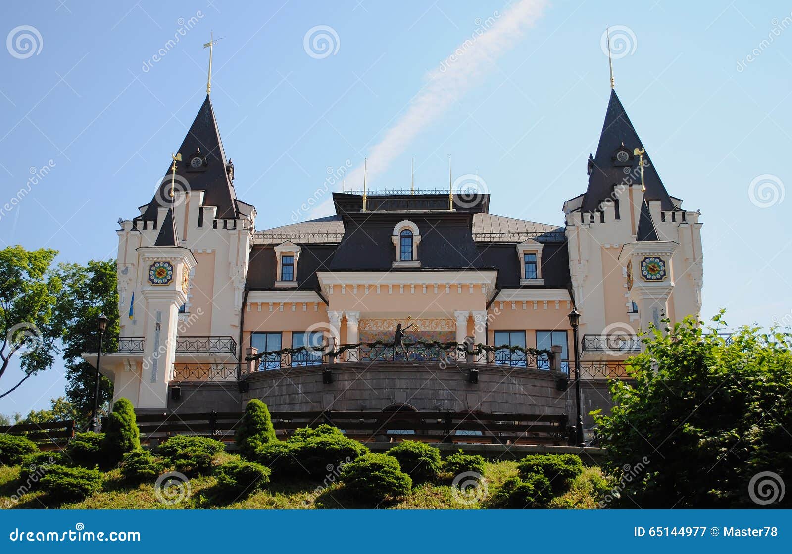 Puppet Theater in the Park in Kiev Stock Image - Image of trees, clock ...