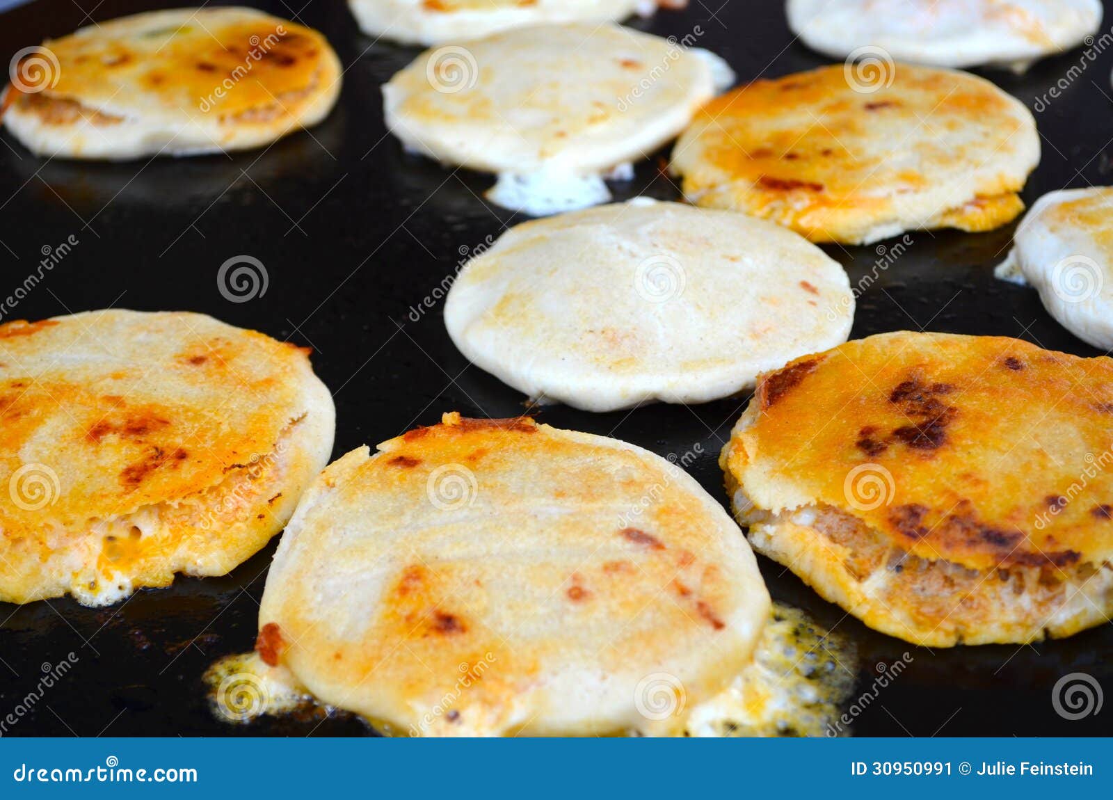 Pupusas imagen de archivo. Imagen de frito, pasteles - 30950991
