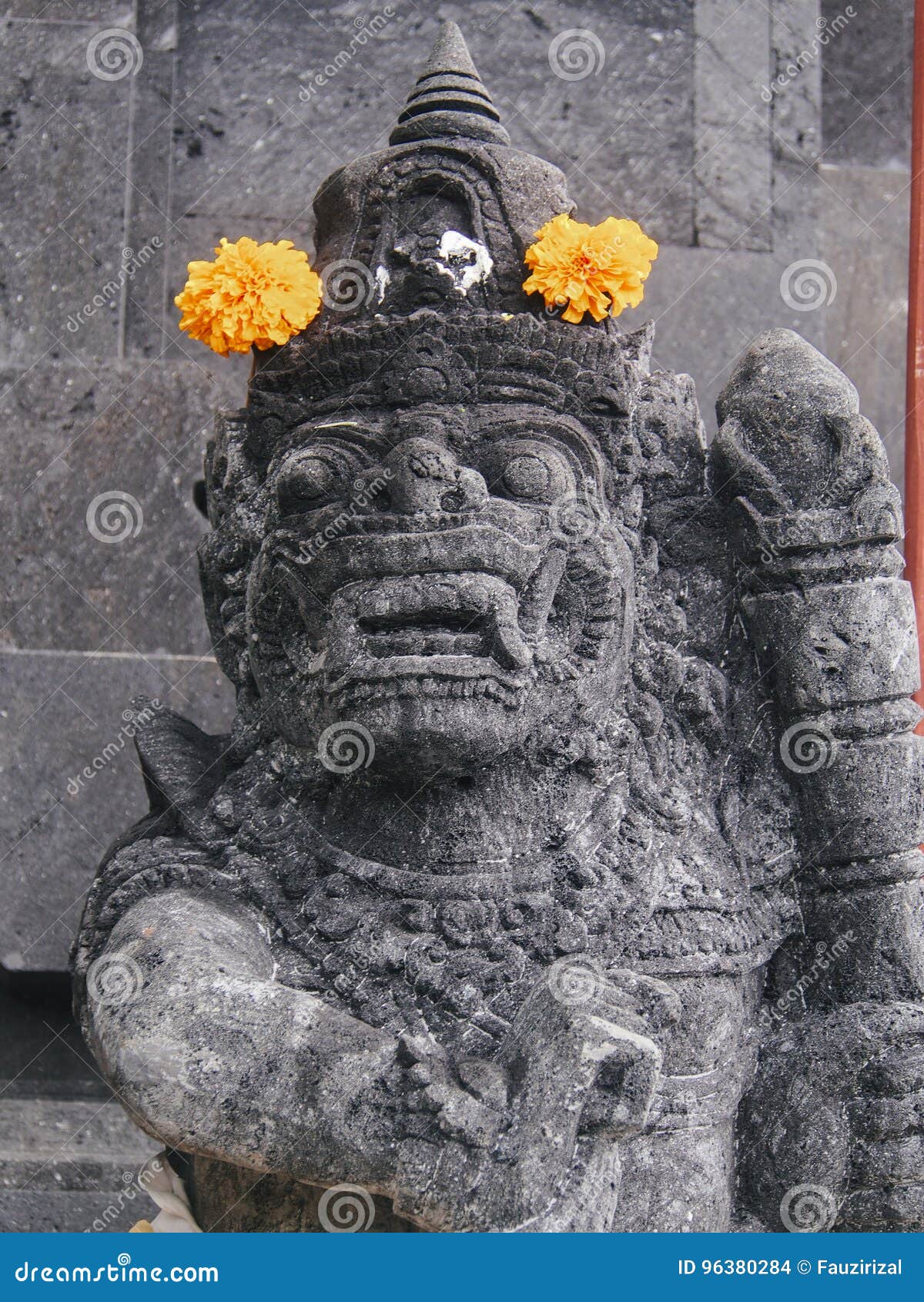 Pura Candi Dasa imagen de archivo editorial. Imagen de estatua - 96380284