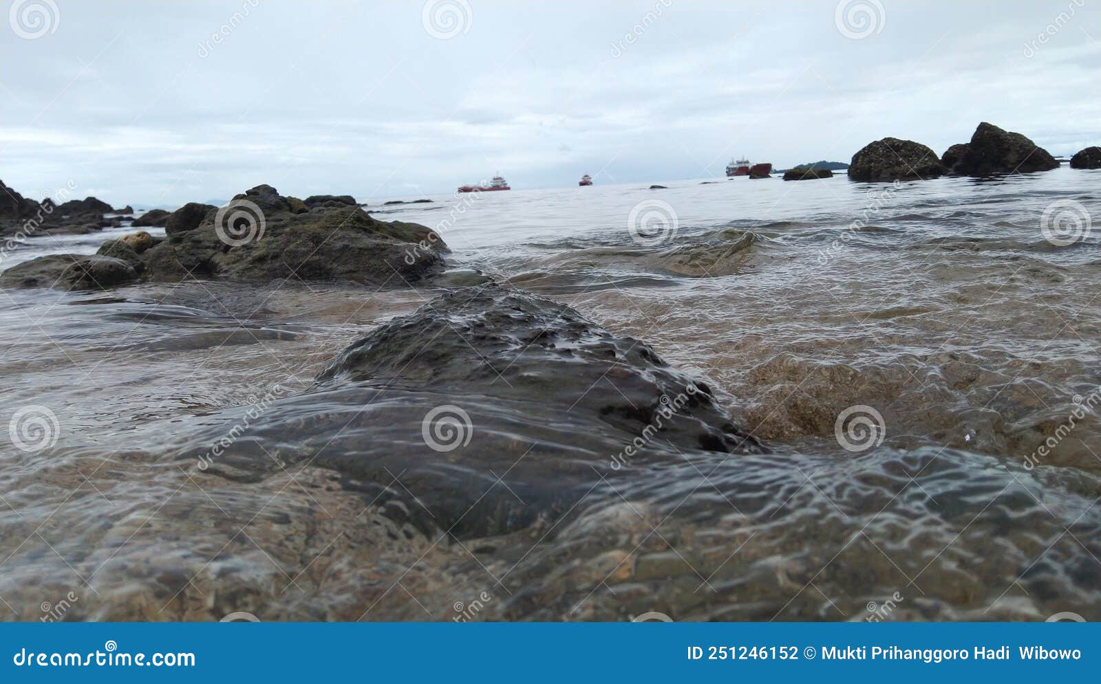 Pure Beach and Landskap stock photo. Image of wave, rock - 251246152