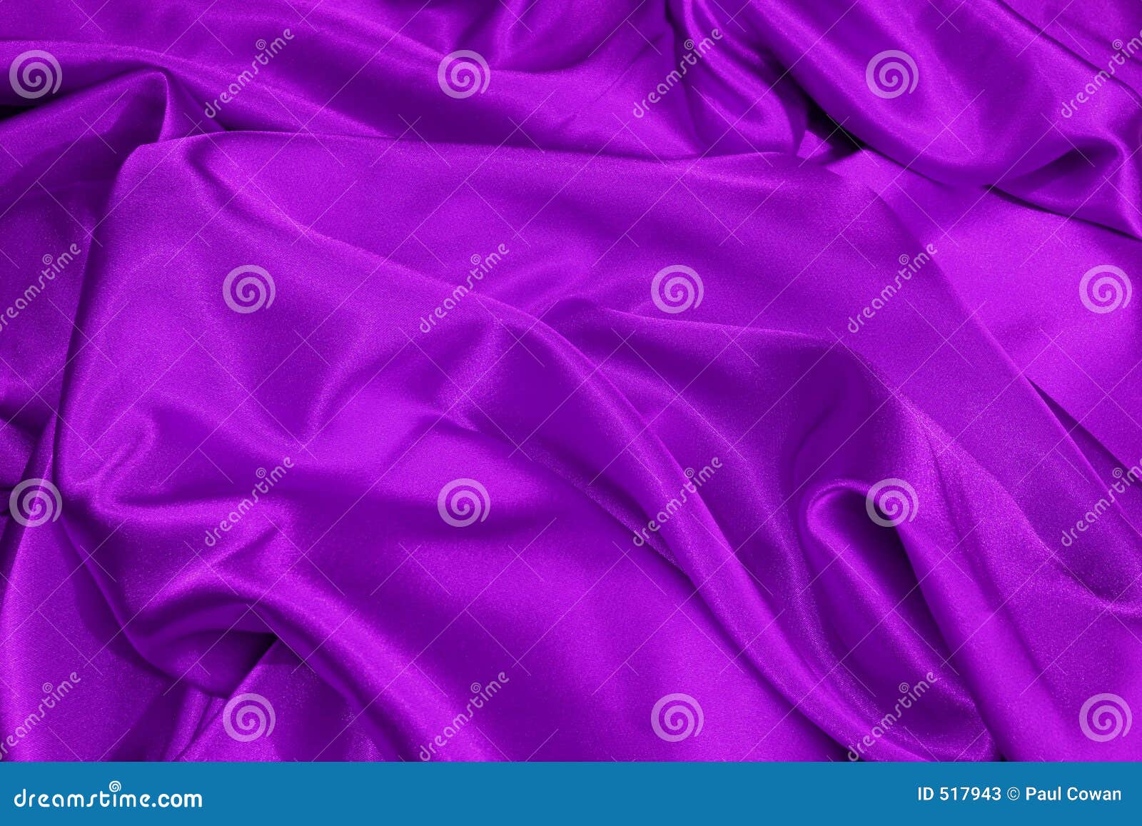 Purper satijn stock afbeelding. Image of doek, vouwen, luxueus - 517943