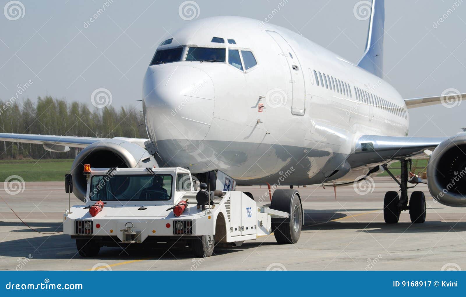 Push back stock image. Image of airport, plane, travel - 9168917