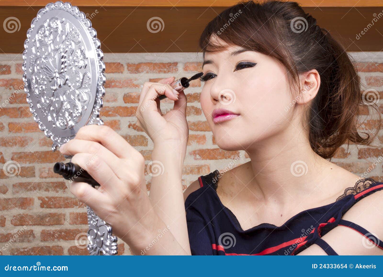 Put on make up stock photo. Image of elegance, lash, model - 24333654