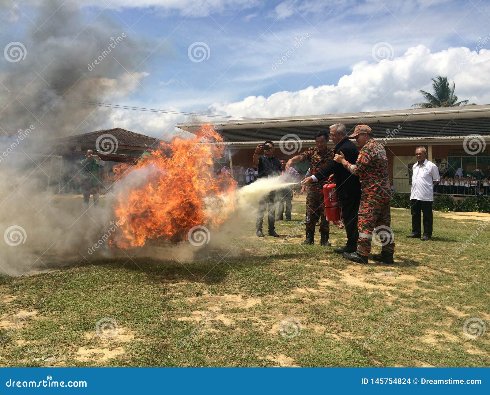 Putatan, Sabah. 24 April 2019 : Basic Fire Fighting and Evacuation Fire ...