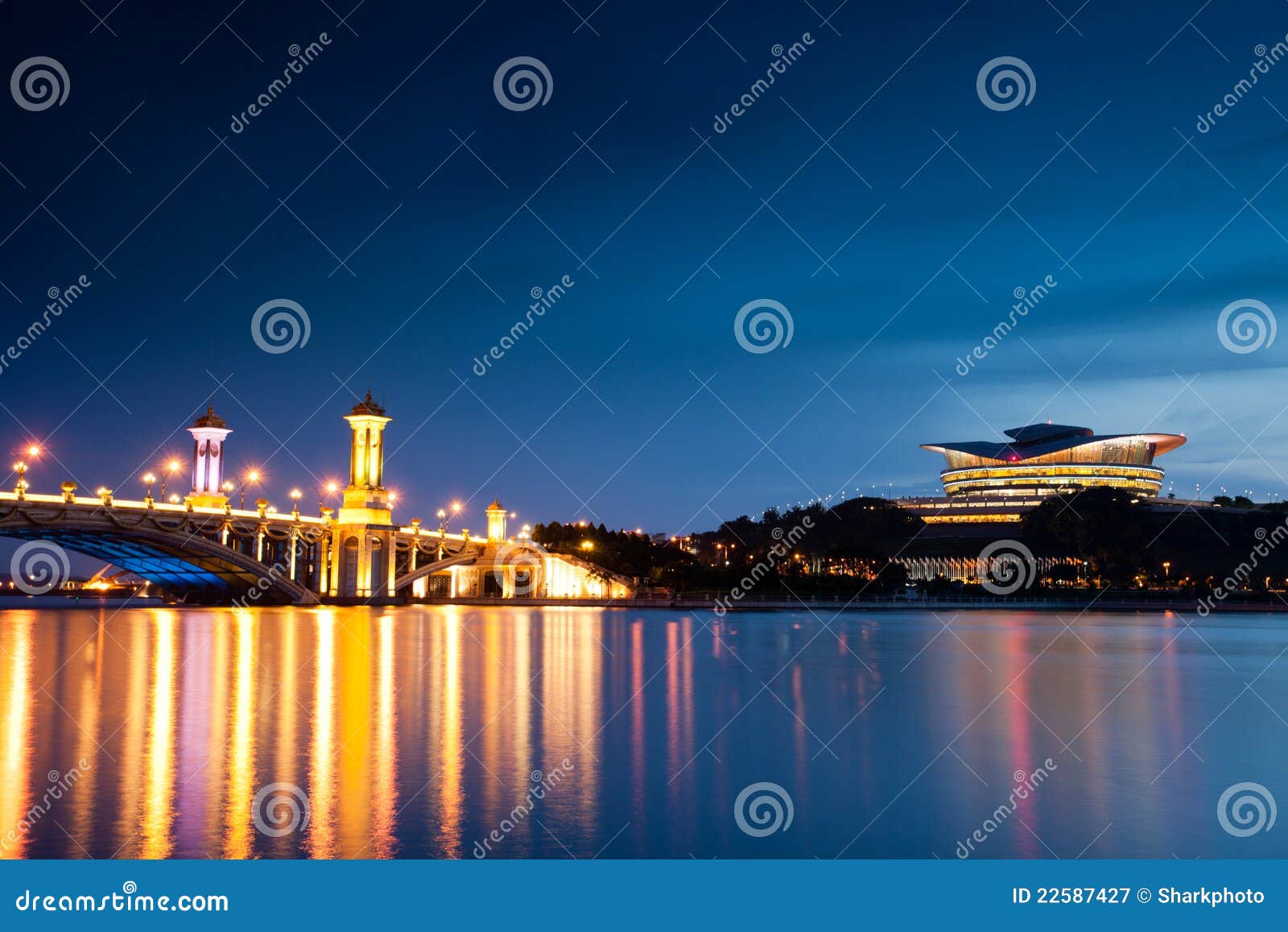 Putrajaya Bridge at Dawn stock image. Image of landmarks - 22587427