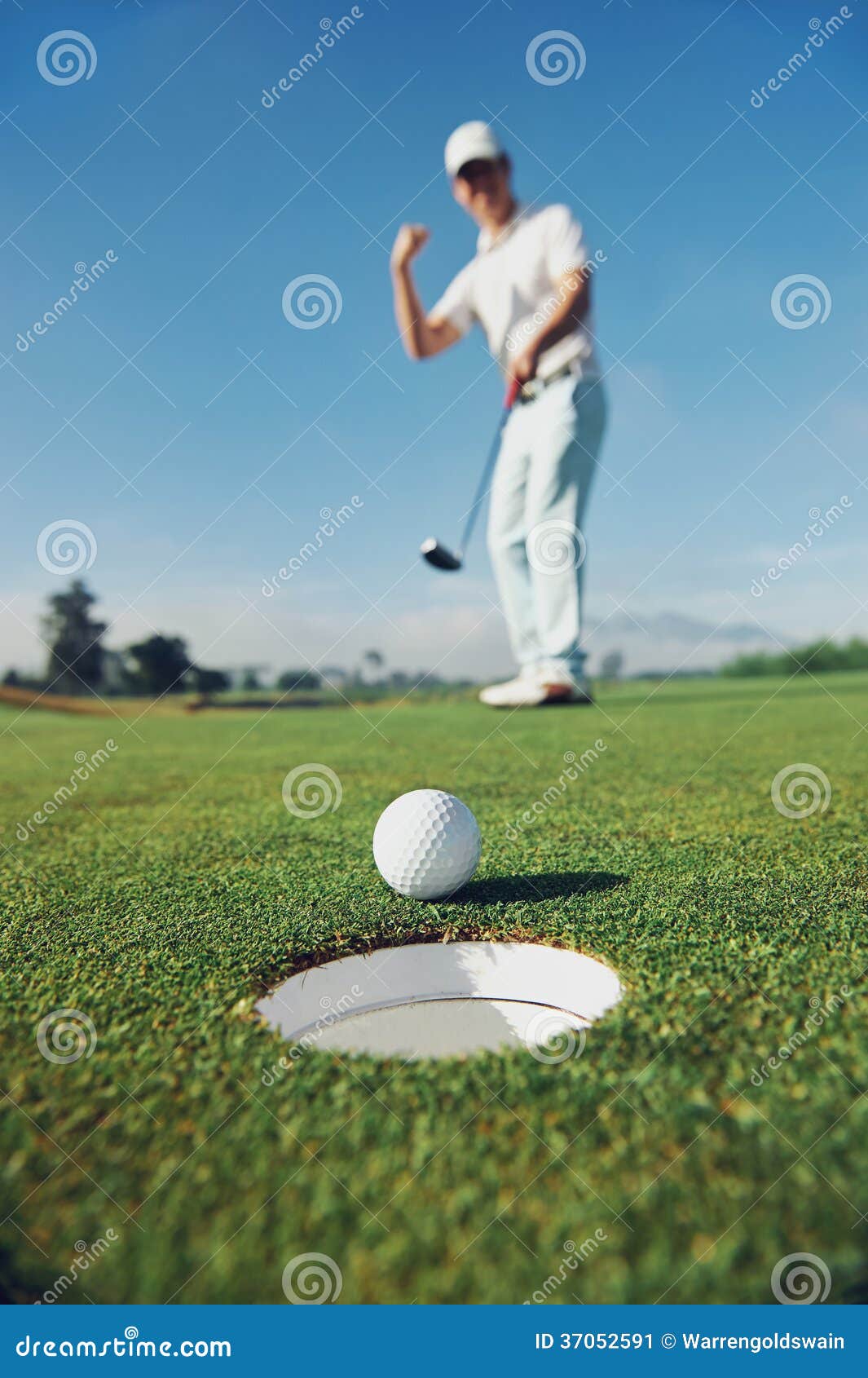 Putting golf man stock image. Image of player, leisure - 37052591