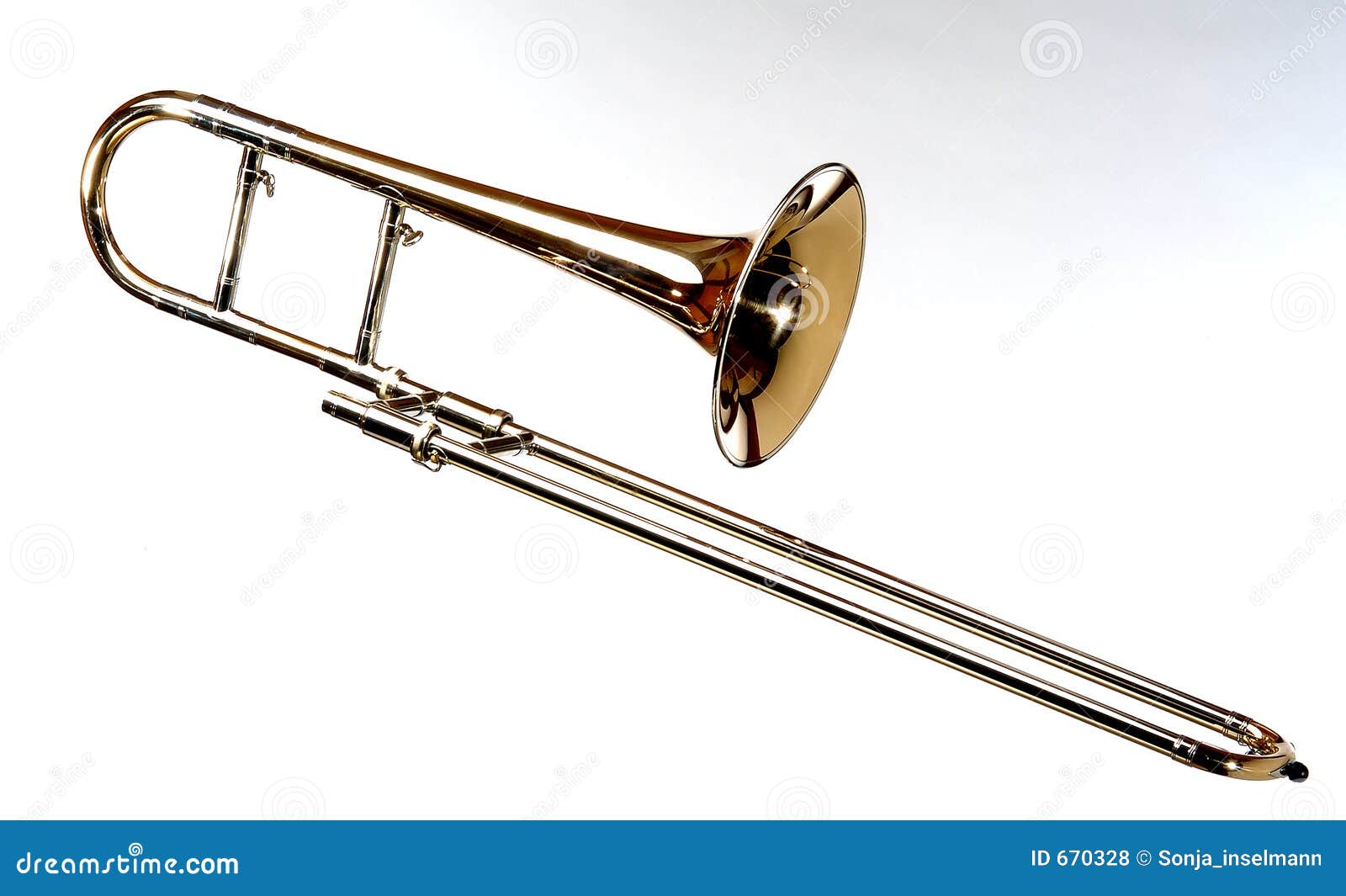 Puzon. zdjęcie stock. Obraz złożonej z złoto, orkiestra - 670328