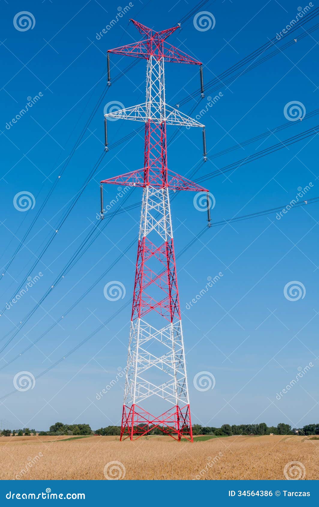 Pyloon En Transmissiemachtslijn Stock Foto - Image of elektriciteit ...