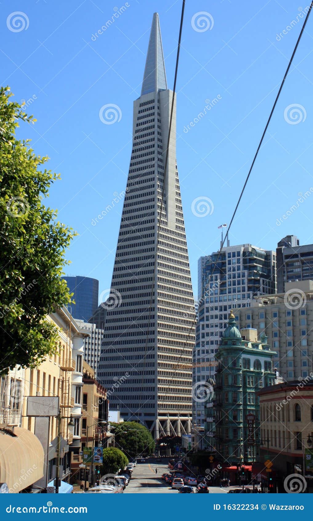 Pyramid Building editorial stock image. Image of america - 16322234