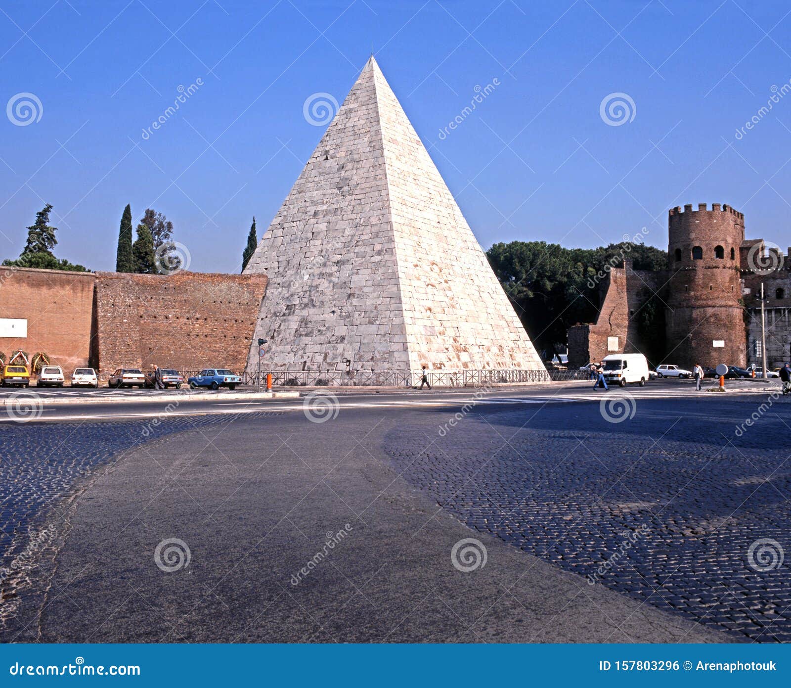 Pyramid of Cestius, Rome, Italy. Editorial Photo - Image of landmarks ...