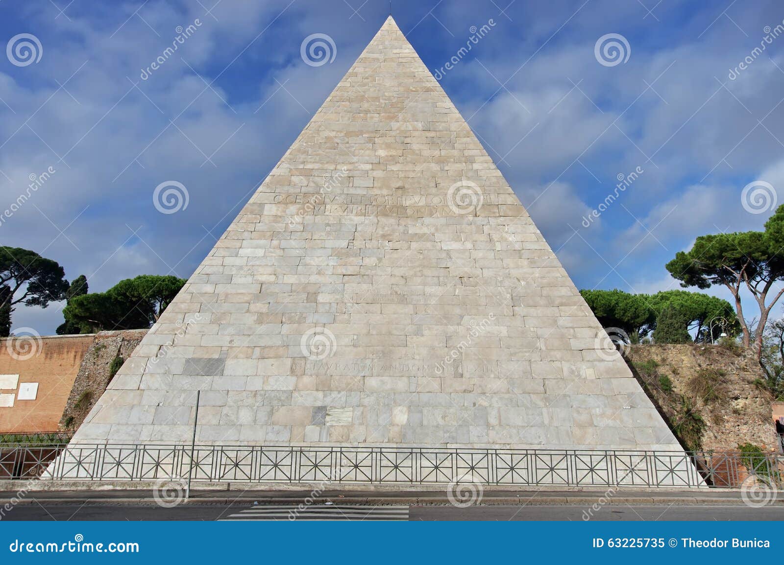 Pyramid of Cestius - Landmark Attraction in Rome, Italy Stock Image ...