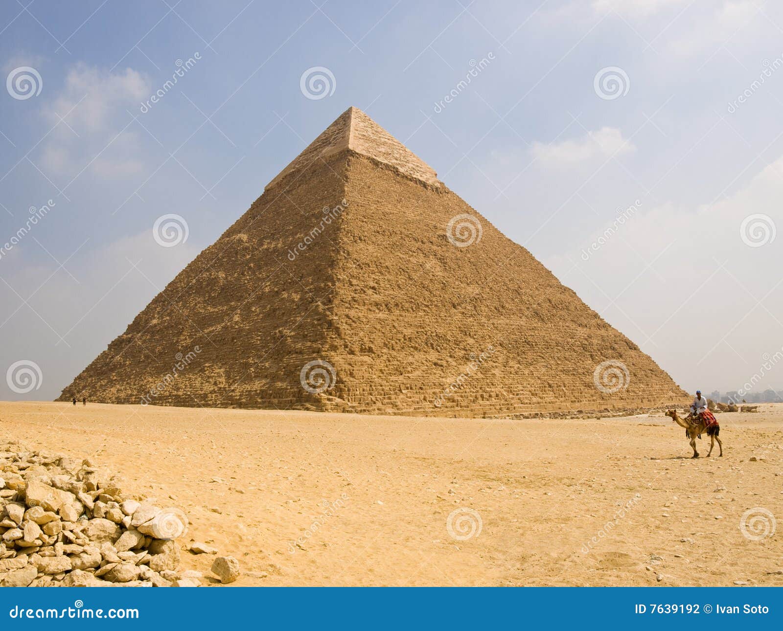 Pyramid of Chefren editorial photography. Image of camel - 7639192