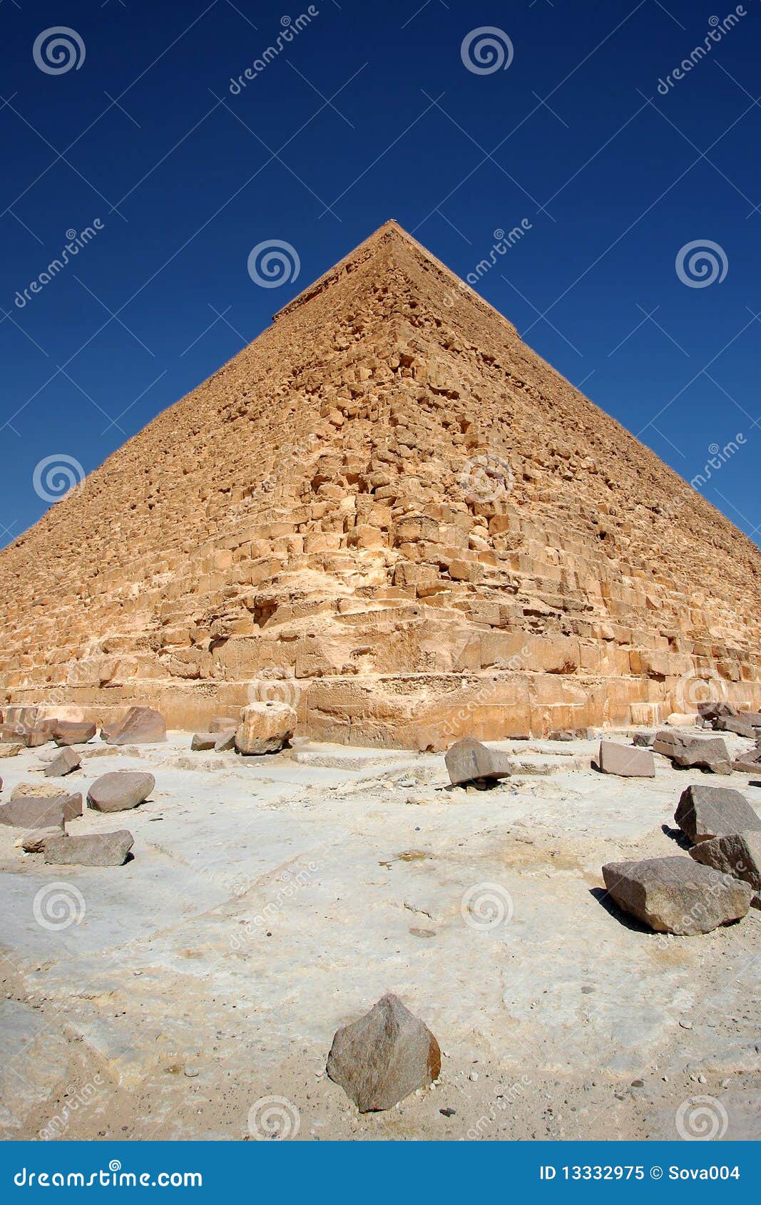 Pyramid of Cheops stock image. Image of dynasty, pyramids - 13332975
