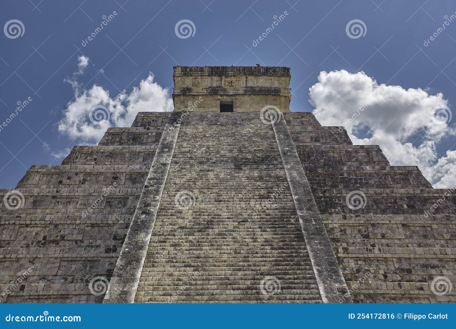 The Pyramid of Chichen Itza Stock Photo - Image of ruin, religion ...