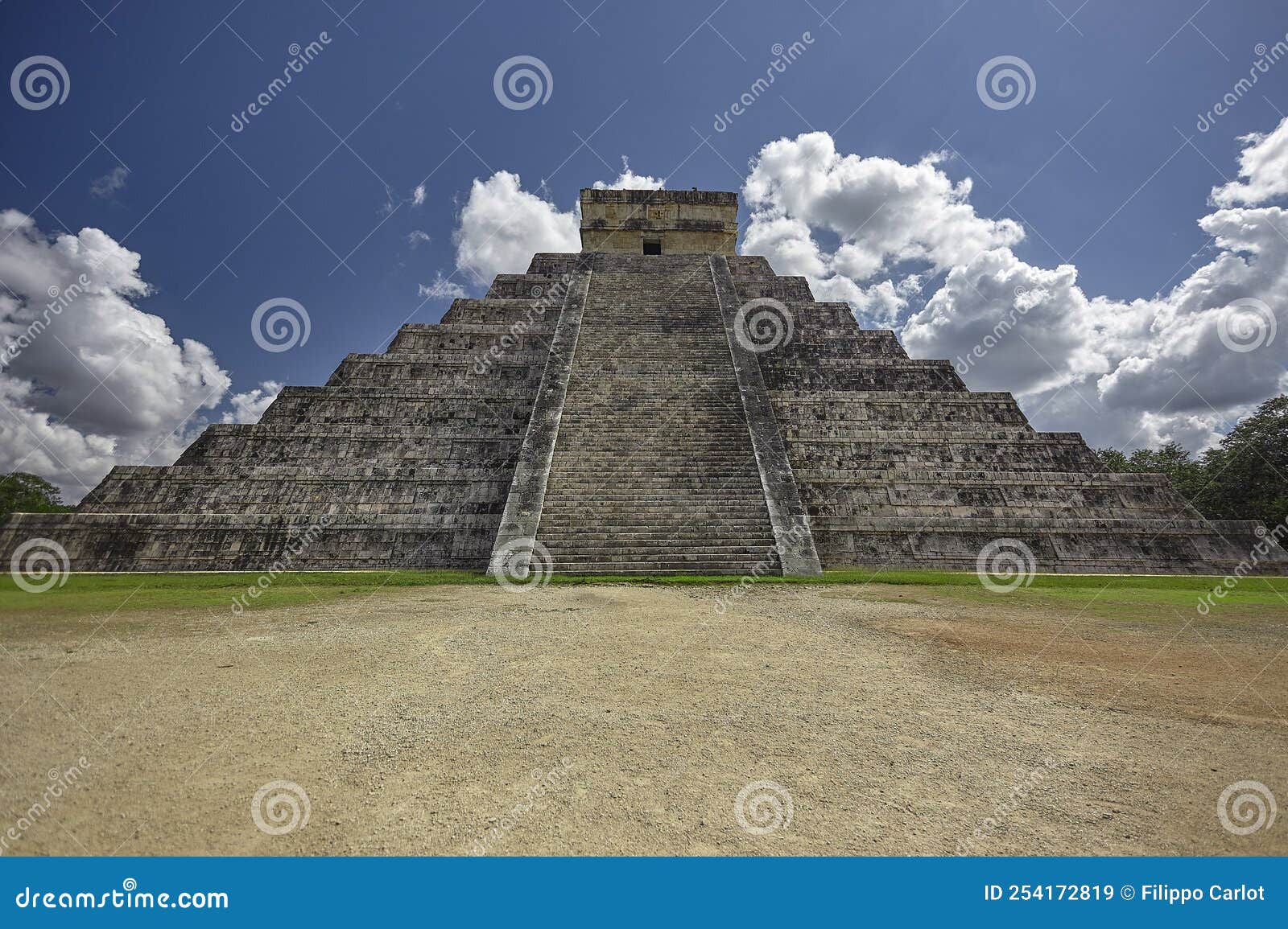 The Pyramid of Chichen Itza Stock Image - Image of civilization ...