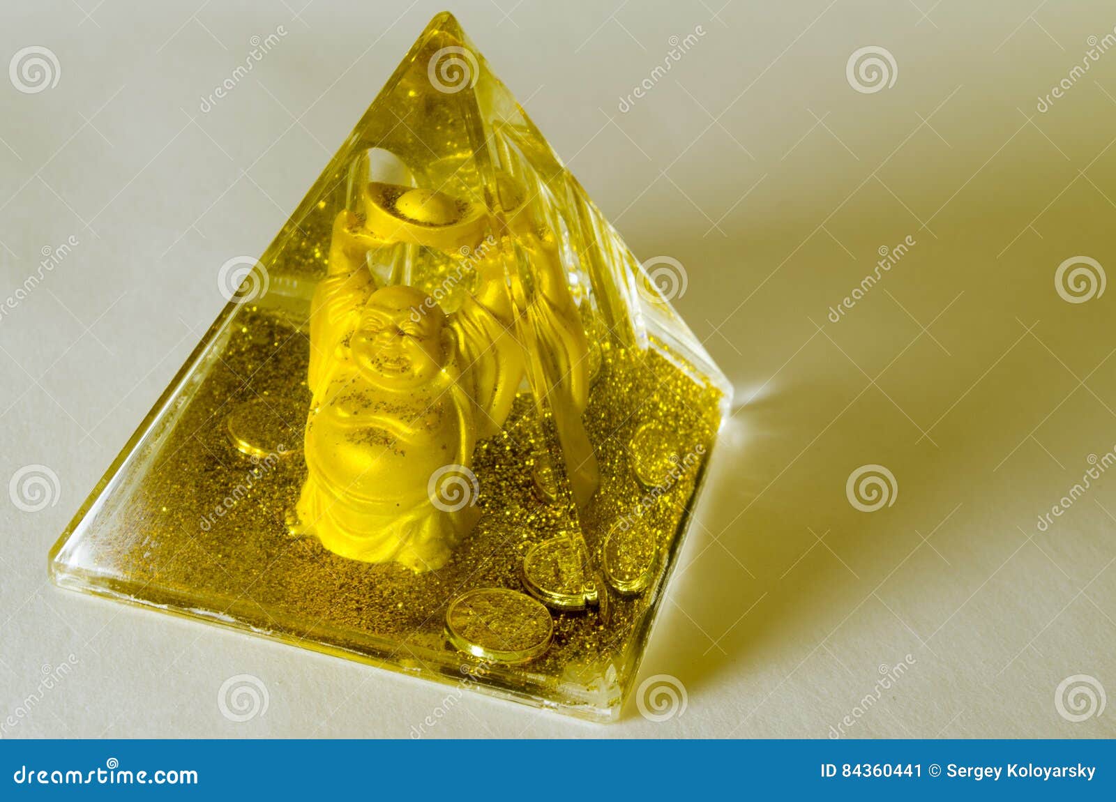 Pyramid with Gold Dust and Money. Stock Image - Image of wealth, statue ...