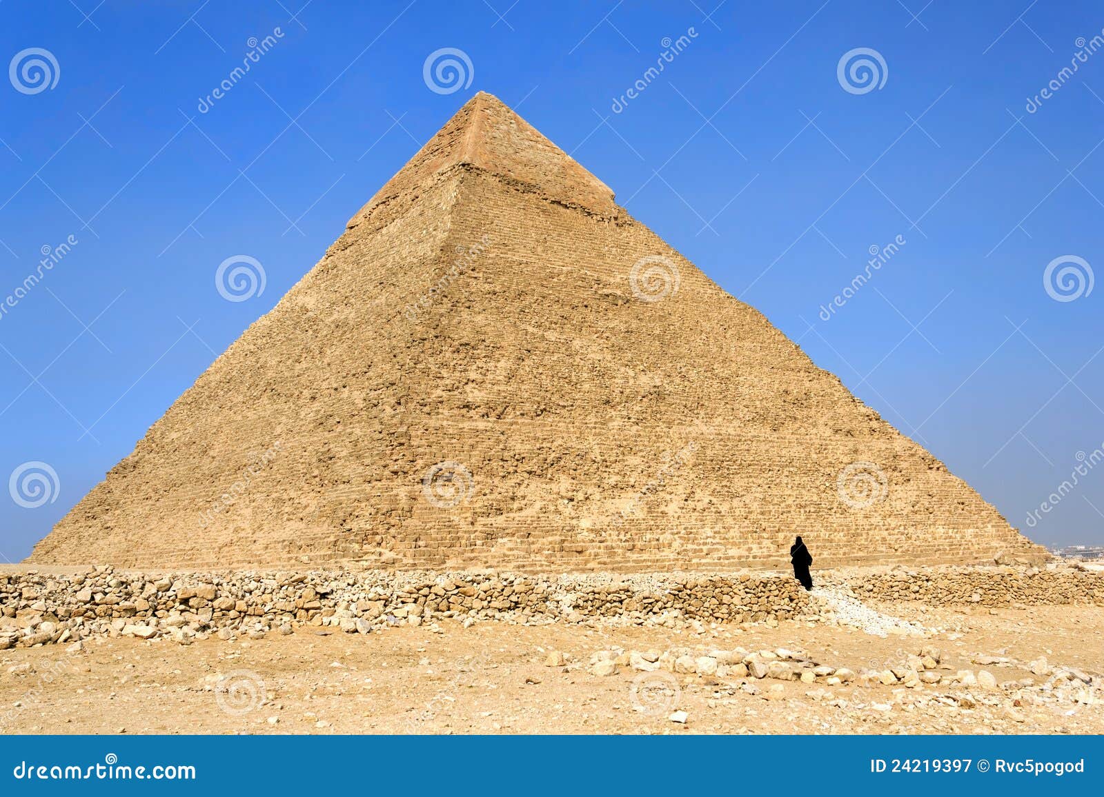 Pyramid of Khafre (Chephren) Stock Image - Image of great, dimension ...