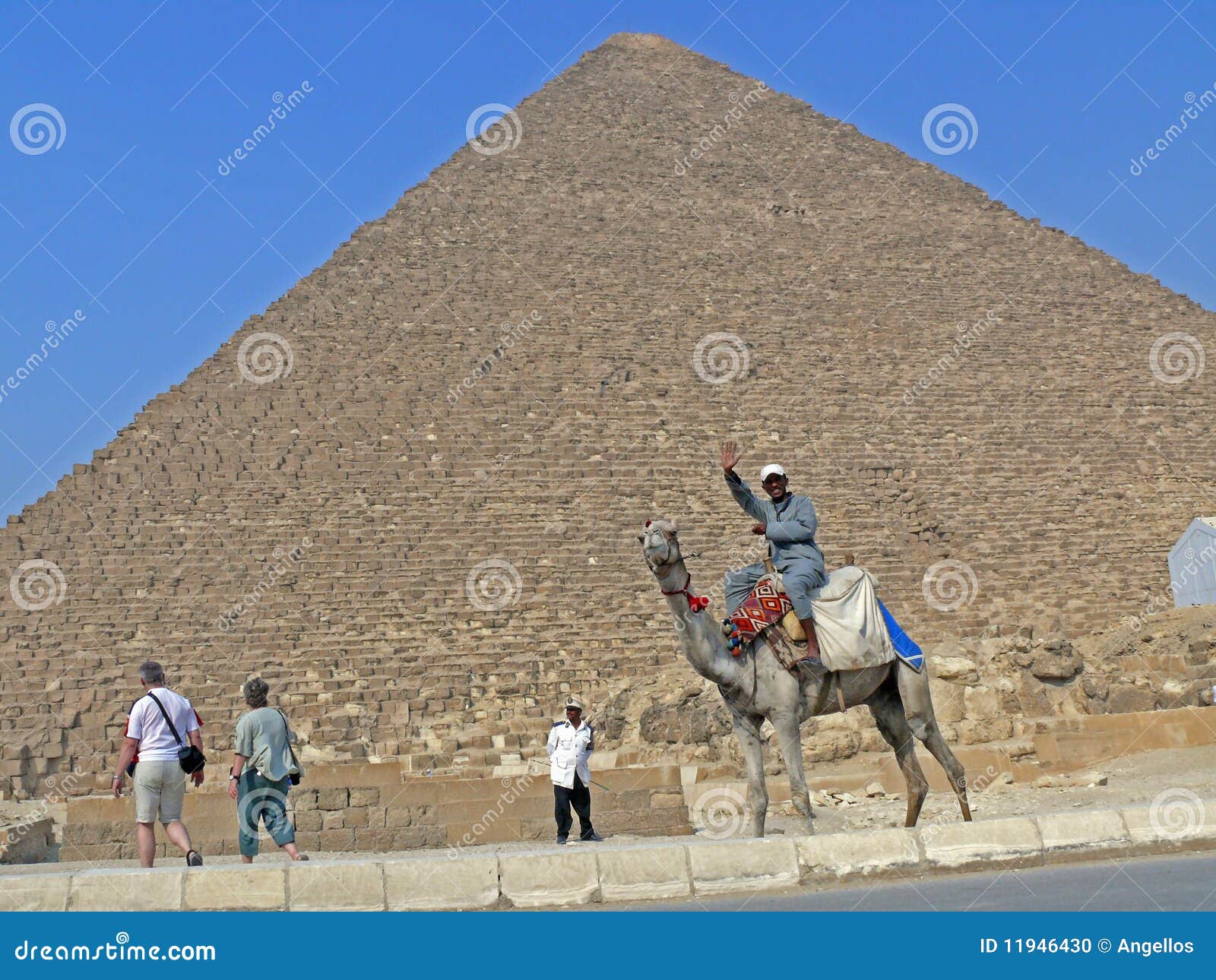 At a pyramid Kheops editorial image. Image of landmark - 11946430