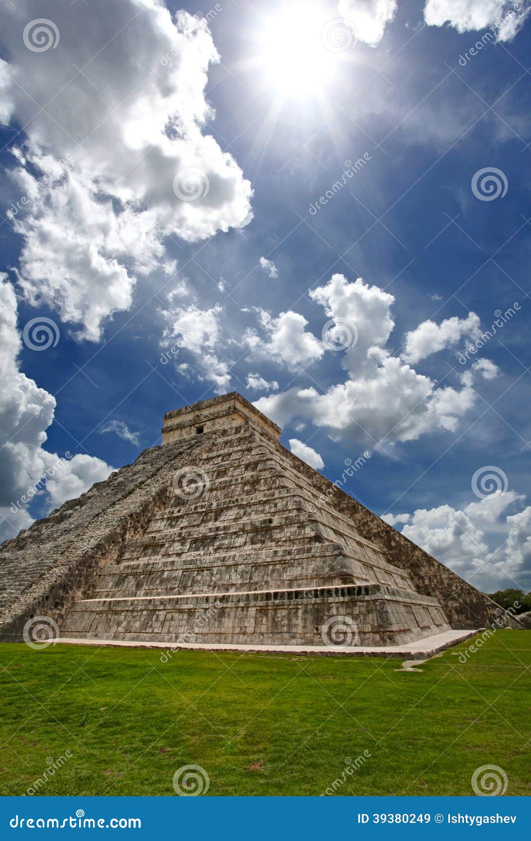 Pyramid Kukulkan Temple. Chichen Itza. Mexico. Maya Civilization ...