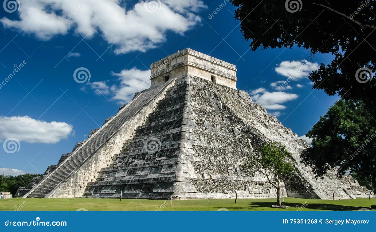 Pyramid of Kukulkan in Chichen Itza Maya City, Yucatan Mexico Stock ...