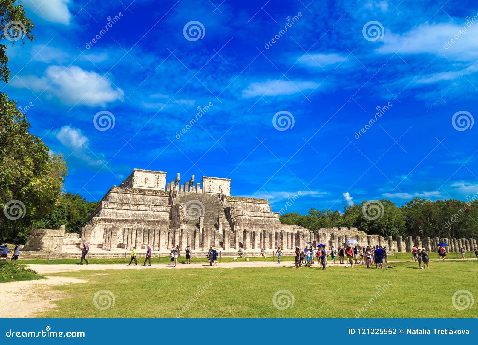 The Pyramid of Kukulkan in Chichen Itza. Mayan Pyramids, Sky, Cl ...