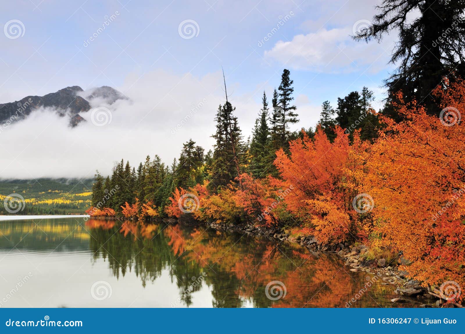 Pyramid Lake and Fall Color, Jasper Stock Image - Image of nature, lake ...
