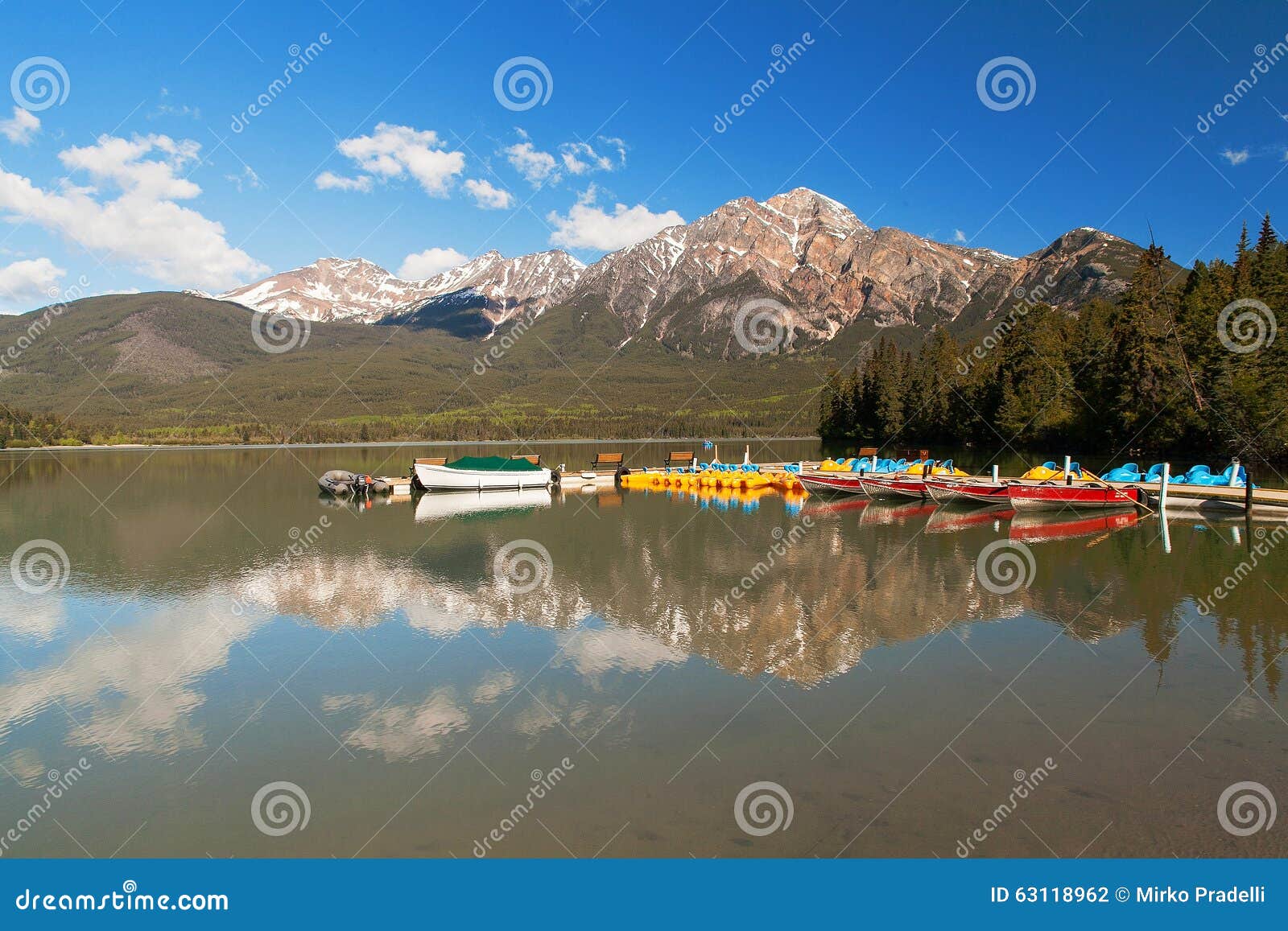 Pyramid Lake, Jasper National Park, Alberta, Canada Stock Photo - Image ...
