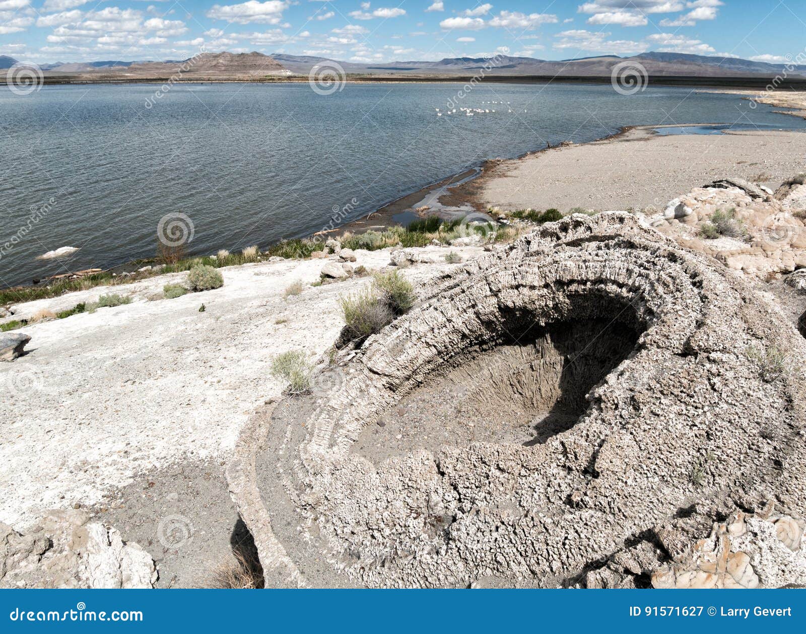 Pyramid Lake, Nevada, Unusual Tufa Rock Formations Stock Image - Image ...