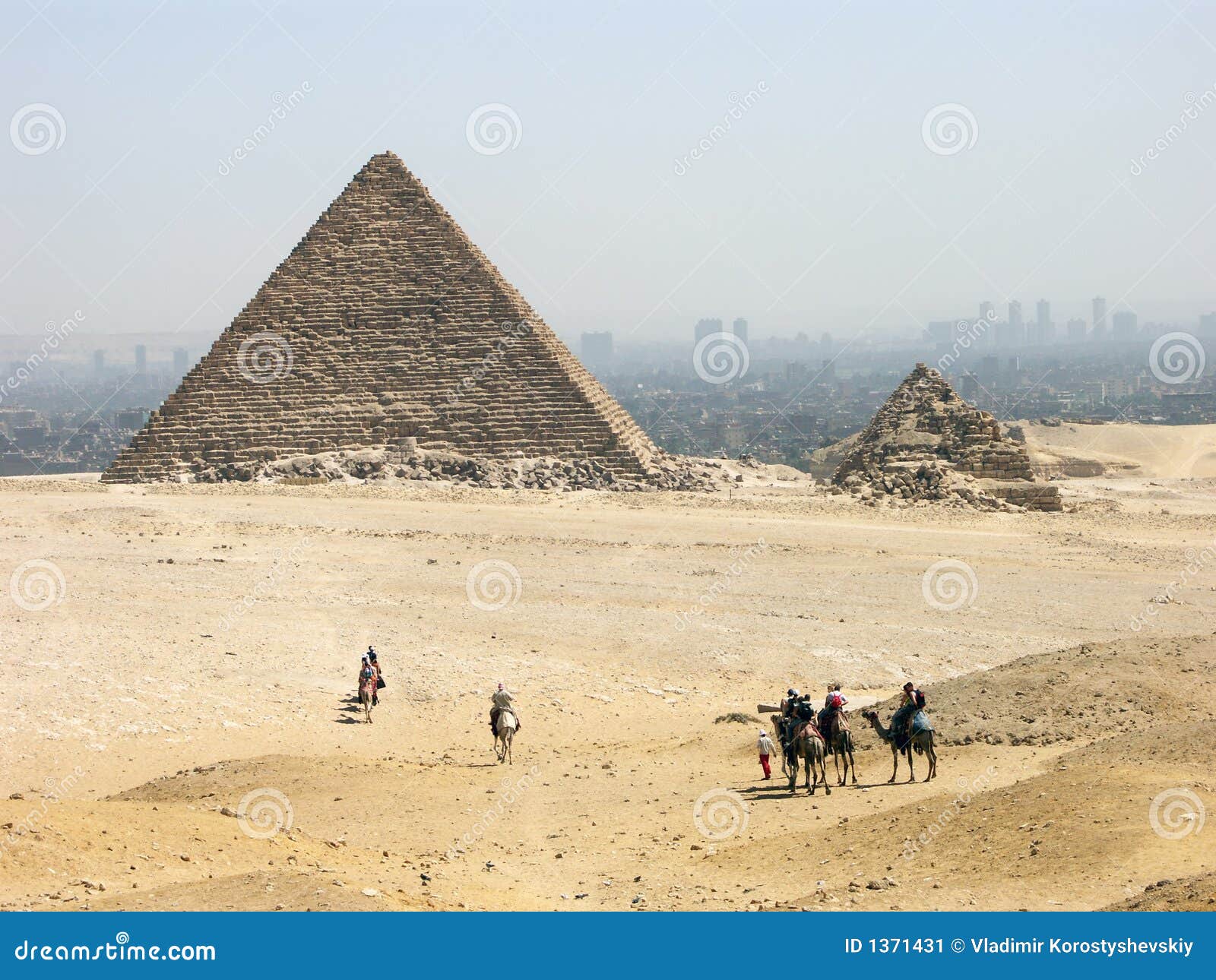 The Pyramid of Menkaure editorial photo. Image of egyptian - 1371431