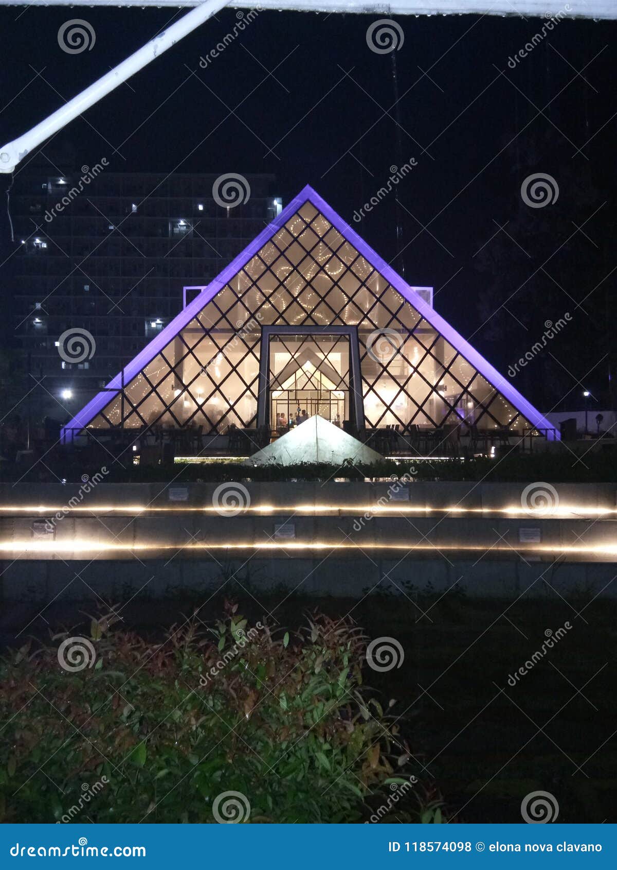 The Pyramid stock photo. Image of cebu, pyramid, city - 118574098