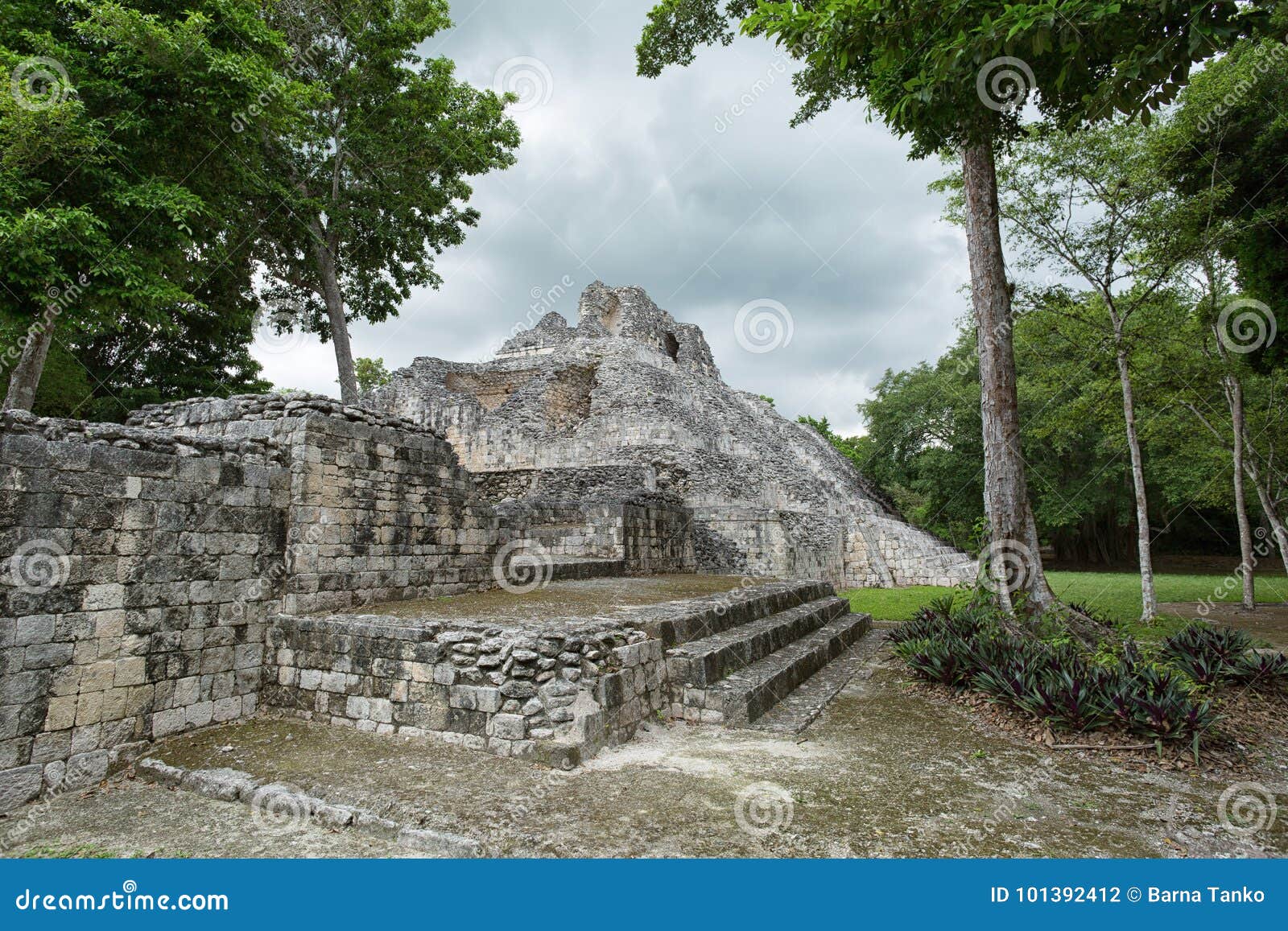 Pyramid at Becan Archaeological Site in Mexico Stock Photo - Image of ...