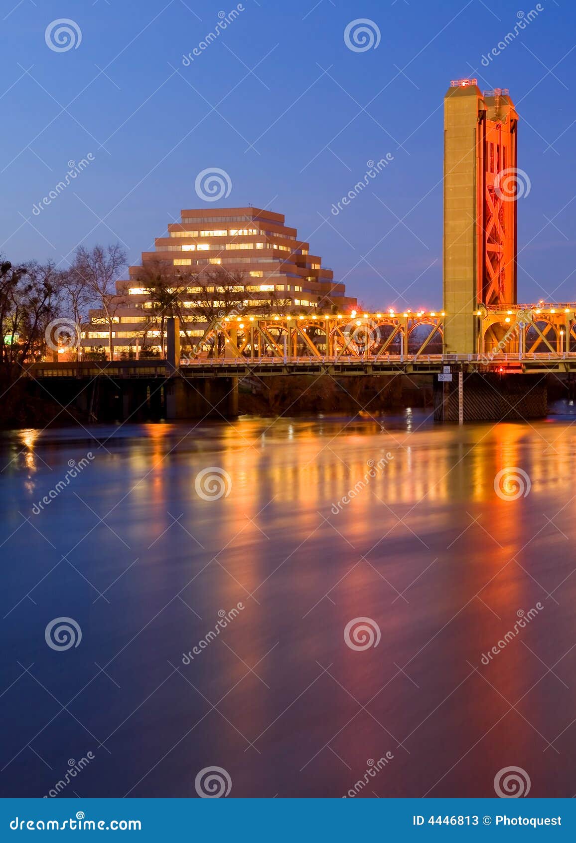 Pyramid and Tower Bridge in Sacramento Stock Image - Image of blue ...