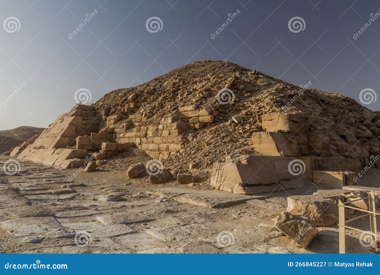 Pyramid of Unas in Saqqara, Egy Stock Image - Image of temple, memphis ...