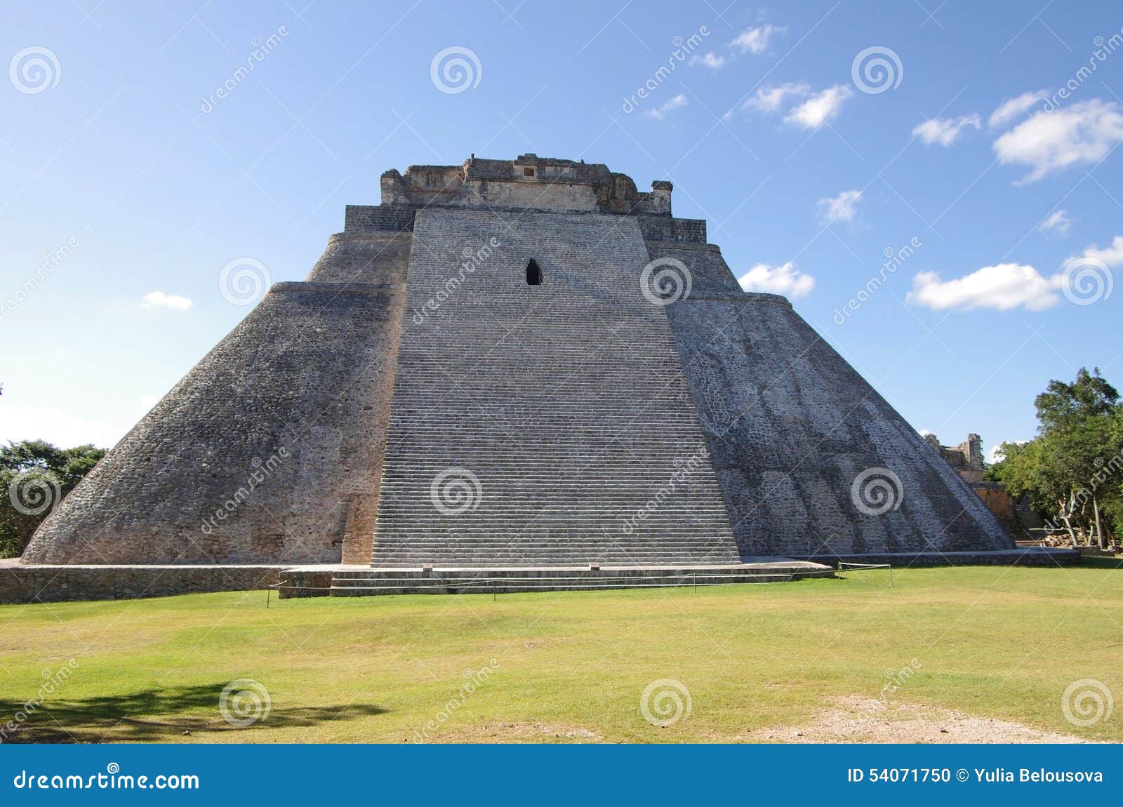 Pyramid at Uxmal stock photo. Image of brick, adivino - 54071750