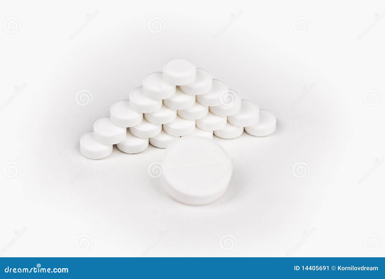 Pyramid of white tablets stock image. Image of pyramid - 14405691