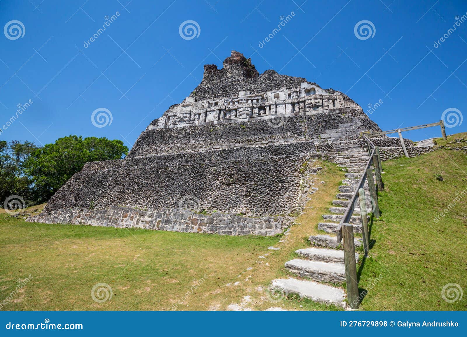 Pyramide in Belize stock photo. Image of xunantunich - 276729898