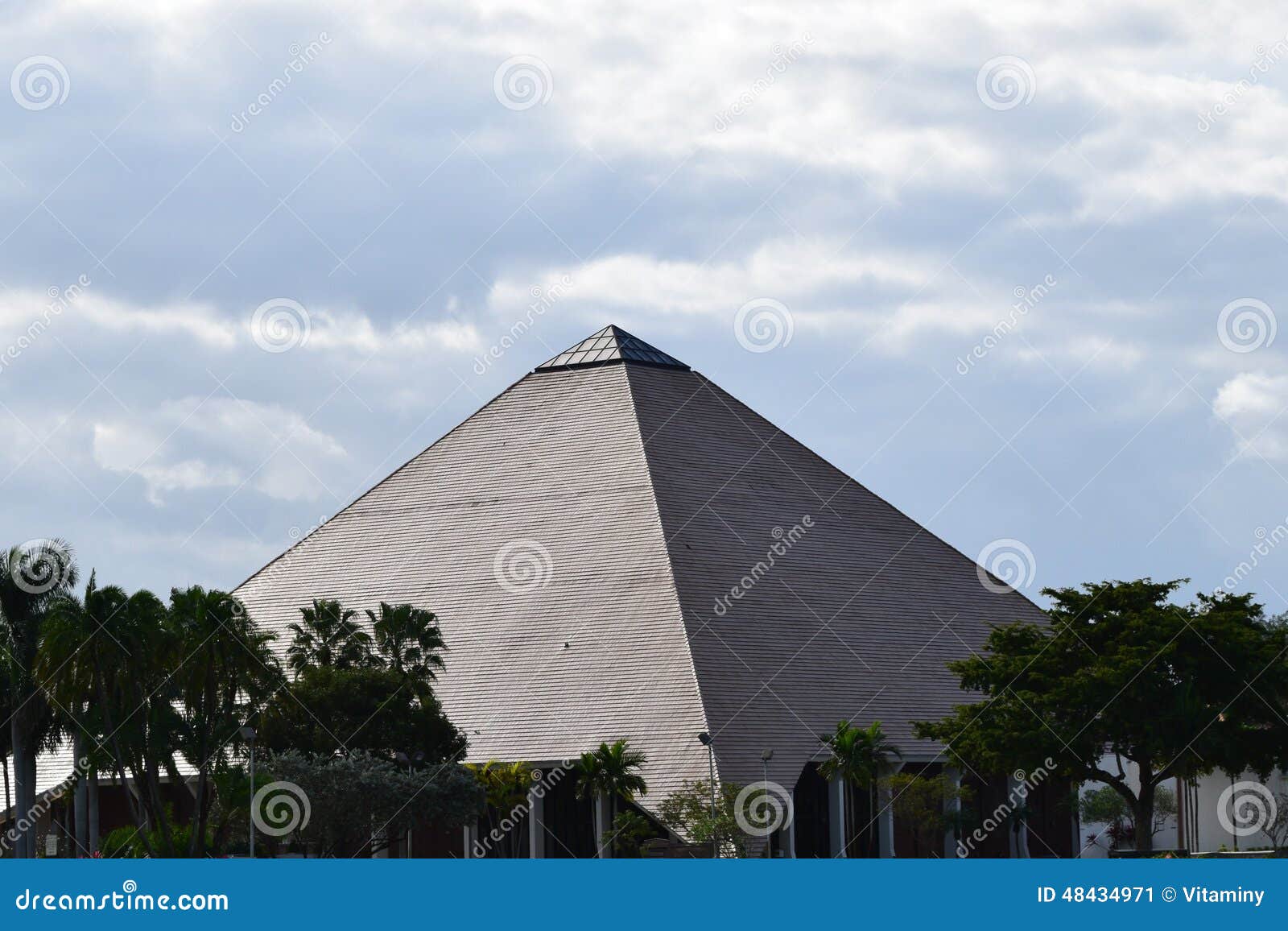 Pyramide in Florida redaktionelles foto. Bild von tropisch - 48434971